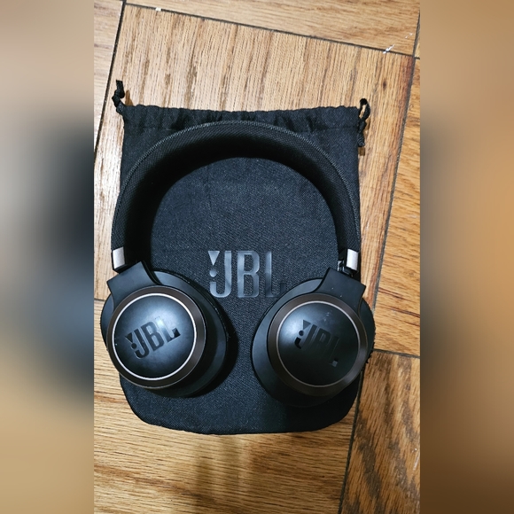 JBL | Headphones | Jbl Bluetooth Headset Used In Good Condition | Poshmark